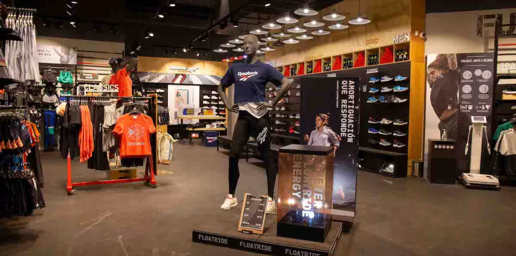 Reebok - Nivel 4 - Cenco Costanera | Cenco Malls