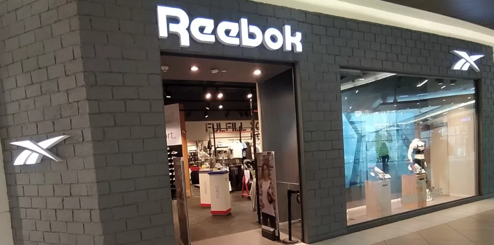 Reebok - Nivel 4 - Cenco Costanera | Cenco Malls